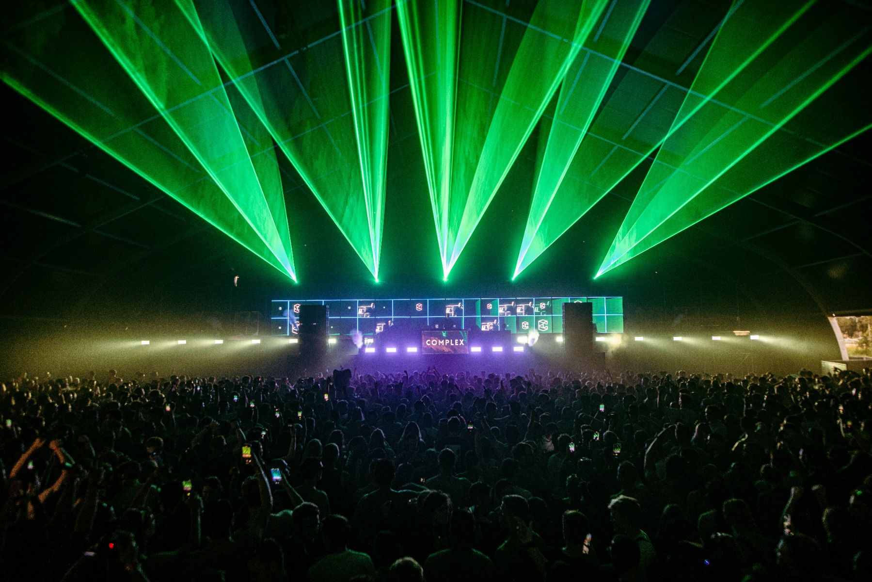Complex Festival lighting captivates crowd | Highlite.com